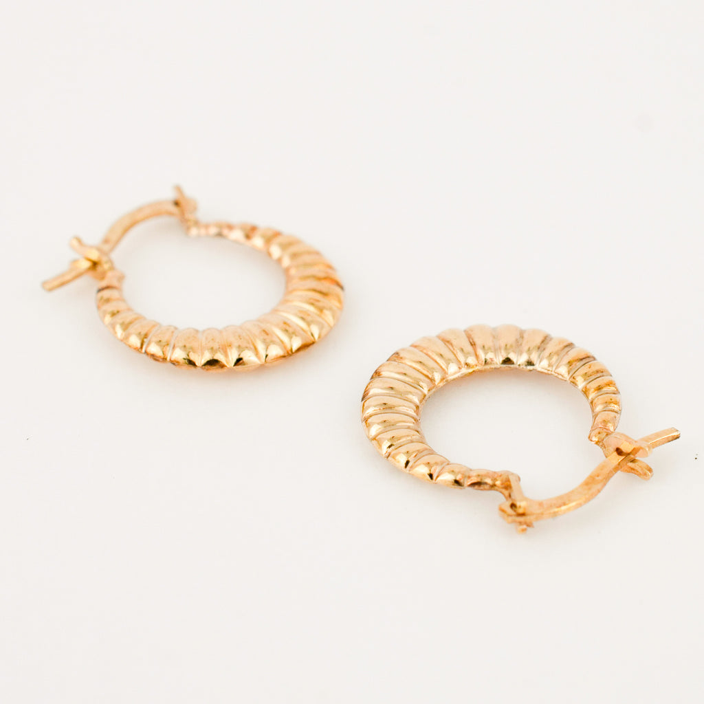 16.5 mm Medium Shrimp Hoops – Folklor