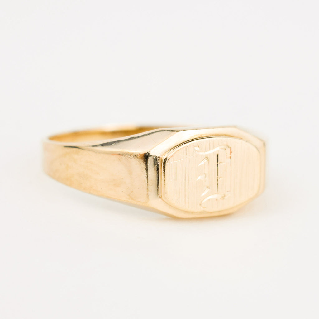 'D' Signet Ring – Folklor